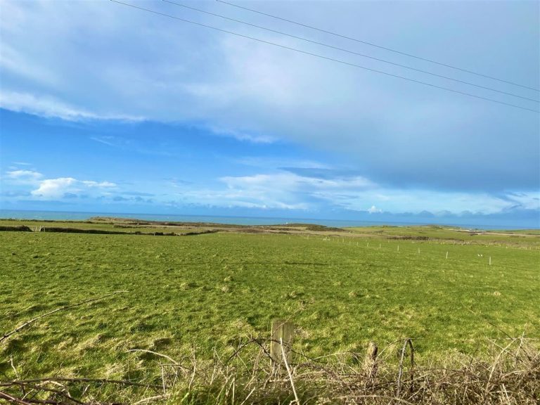 3 bed country house for sale in Plas Y Pinc, Pwllderi, Trefasser ...